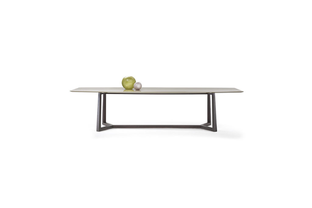 Gipsy Dining Table - Flexform | Studio Como