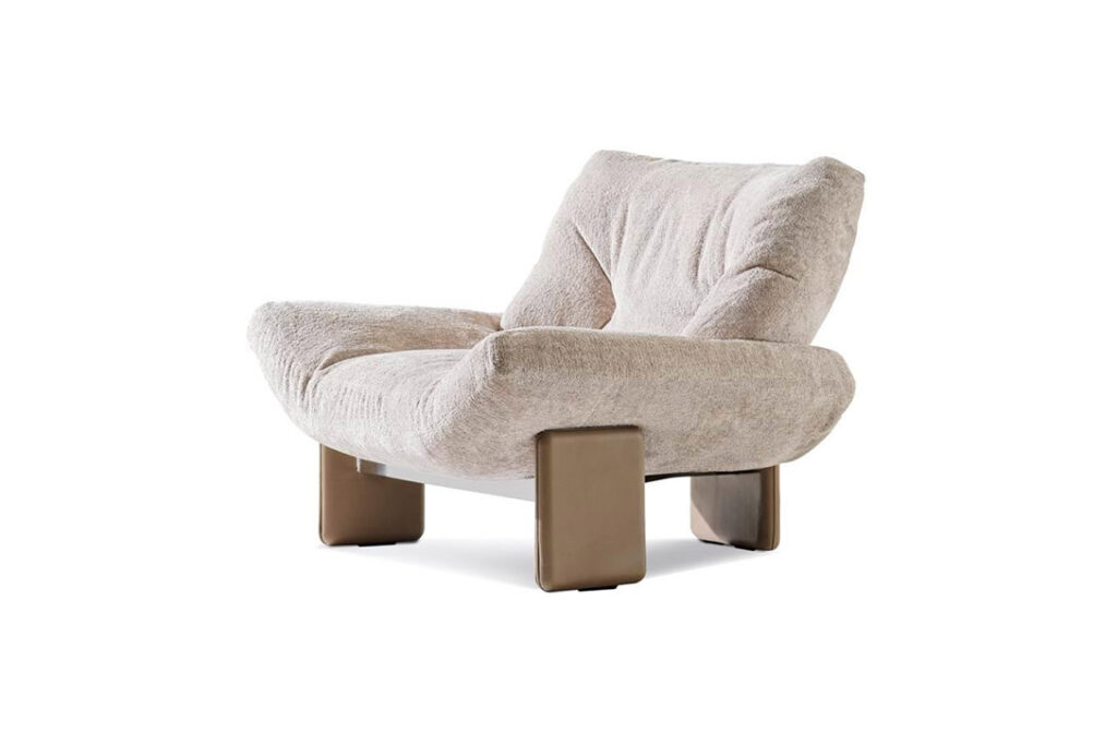 Emmi Armchair - Minotti | Studio Como